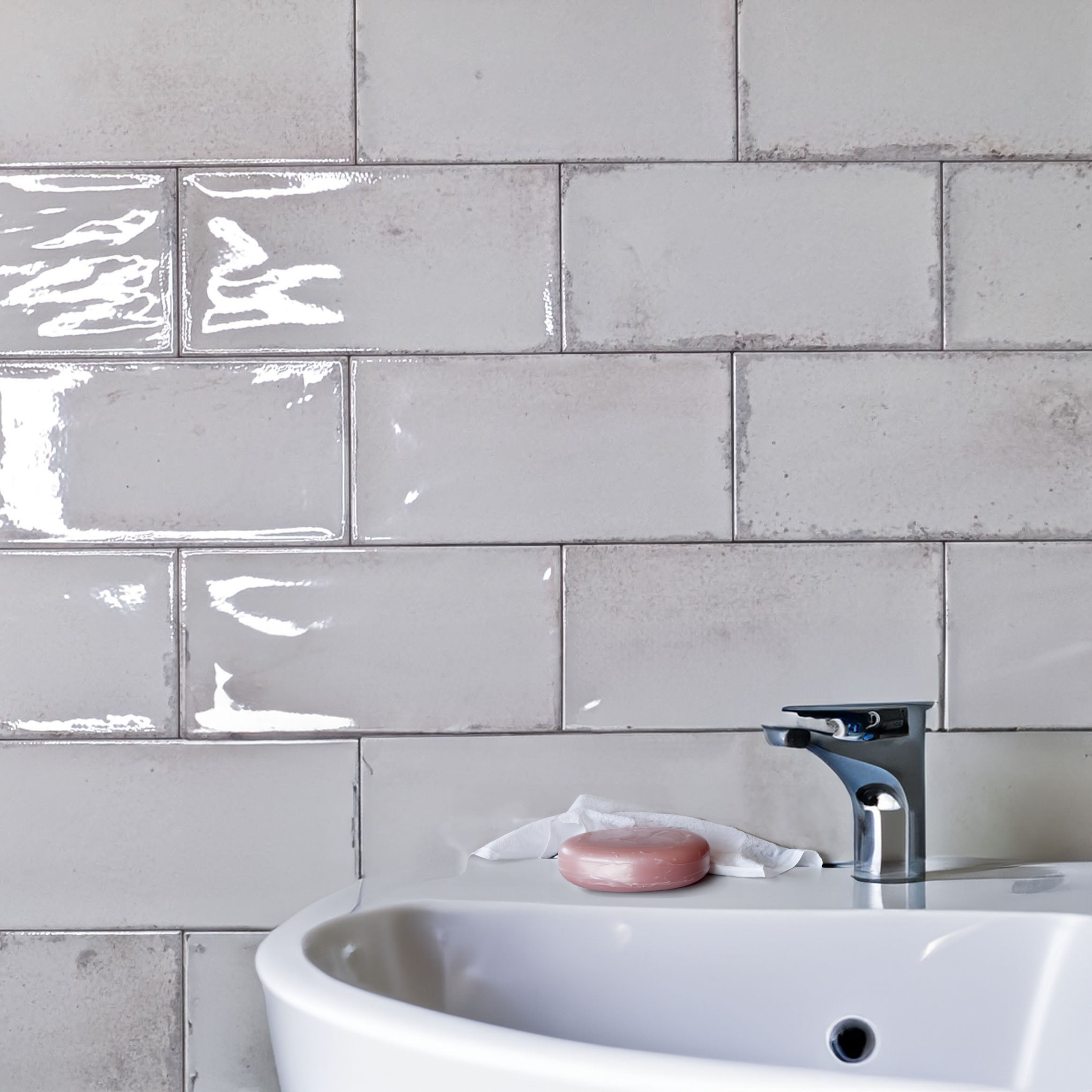 Off-White Metro Style Vintage Aged Appeal Brick Shaped Wall Tiles ...